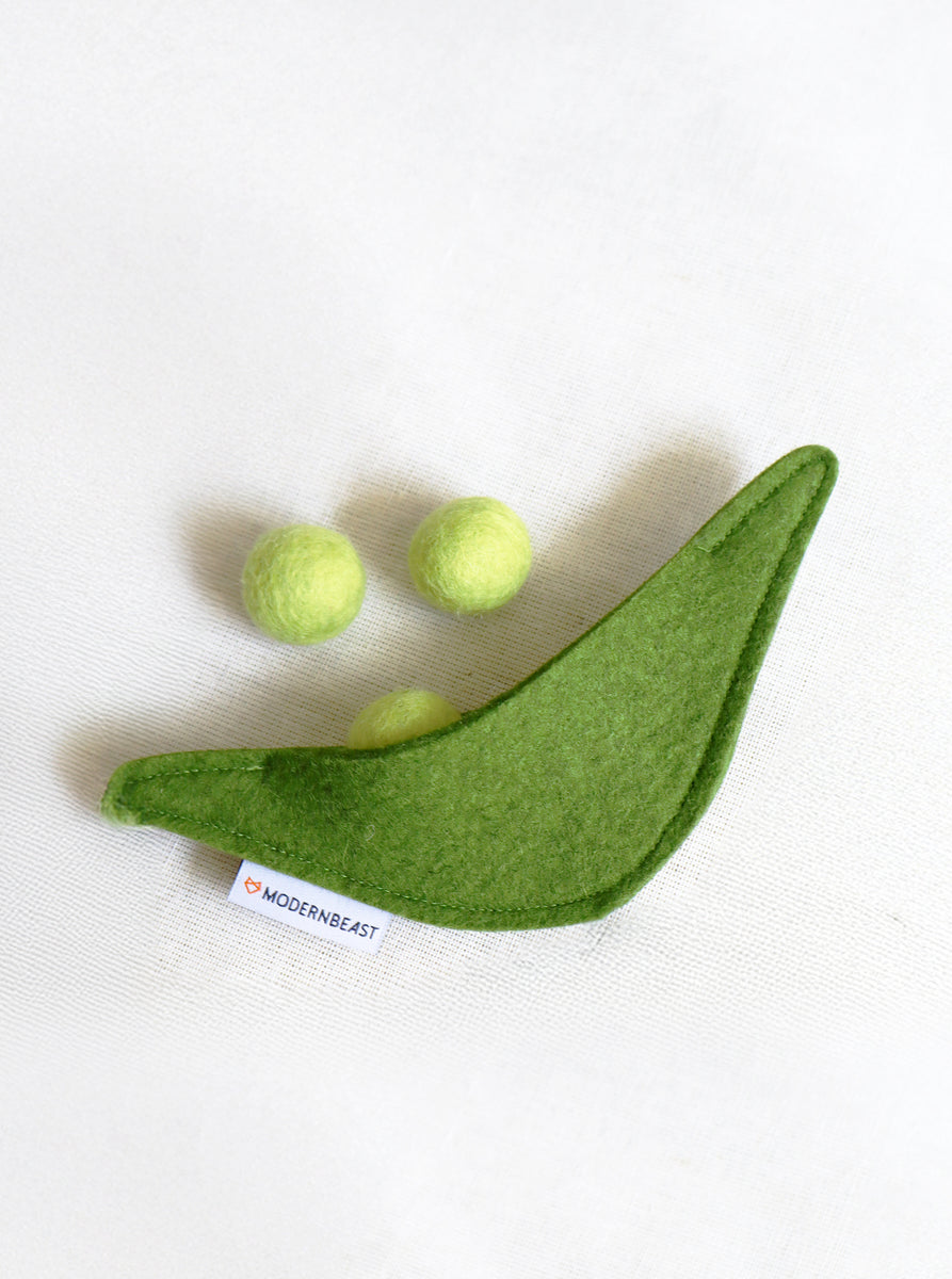 PEA POD WOOL CAT TOY – MODERNBEAST
